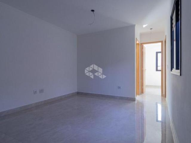 Apartamento com Quintal em Condomínio com Vista para a Serra da Cantareira