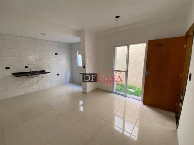 APARTAMENTO COM QUINTAL / GARDEN 2 DORMITÓRIOS