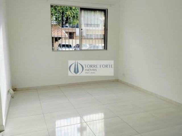Apartamento com Quintal Privativo 1 Dormitório e 1 Vaga na Ponte Rasa
