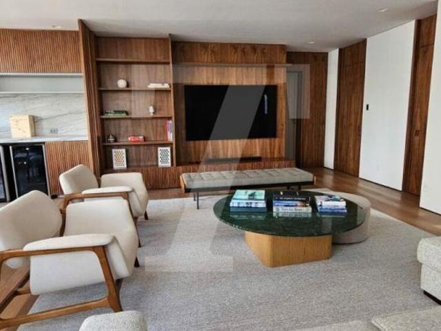 Apartamento com renda em Pinheiros
