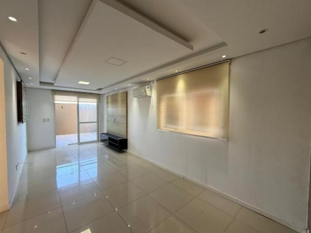 Apartamento com Terraço à Venda em Canoas