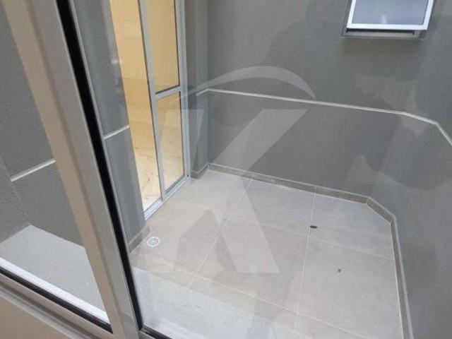 Apartamento com Terraço e 2 quartos, apenas 600 Metros da Estação de Metrô Parada Inglesa
