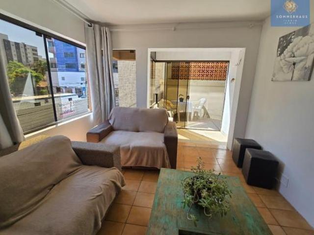 Apartamento com terraço no Centro de Capão da Canoa