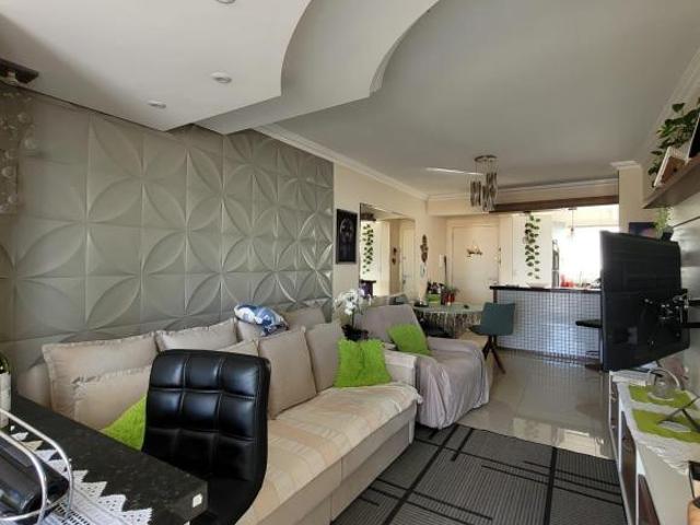Apartamento com terraço, sacada, churrasqueira, 1 dor no Centro de Tramandaí