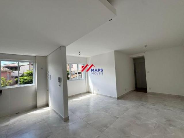 Apartamento com três quartos, suíte e duas vagas de garagem à venda no bairro Sagrada Família Belo