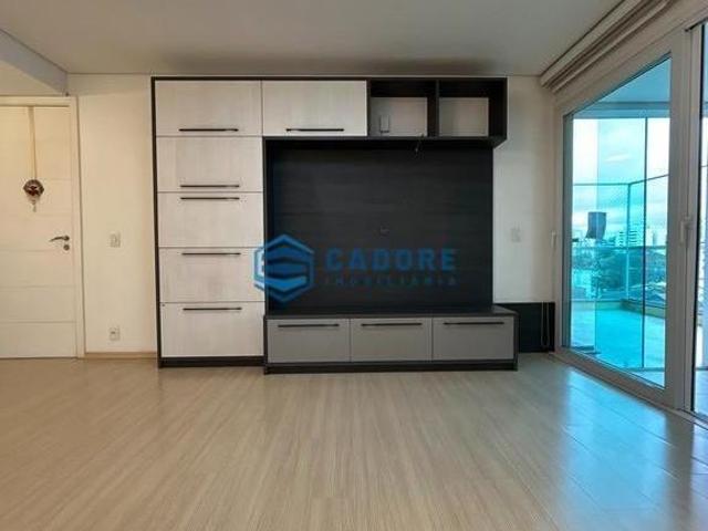 APARTAMENTO COM TRÊS DORMITÓRIOS NO SÃO PELEGRINO