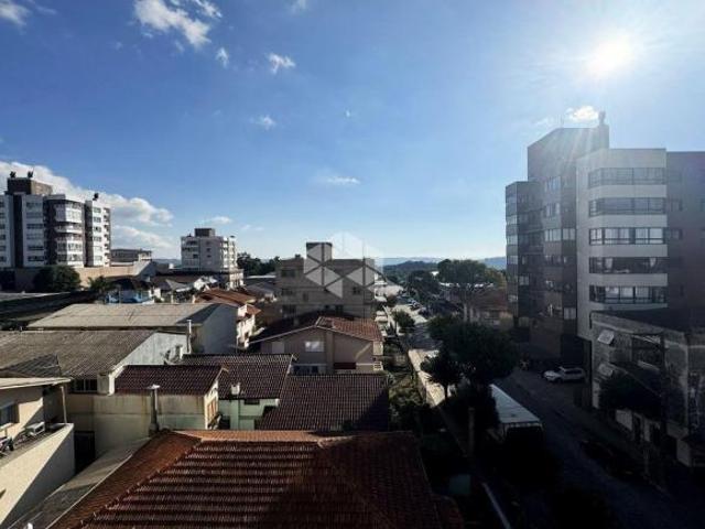 Apartamento com três dormitórios Próximo ao Super mercado Caitá