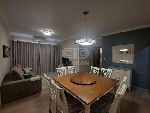 Apartamento com três quartos no Edifício Flamingo