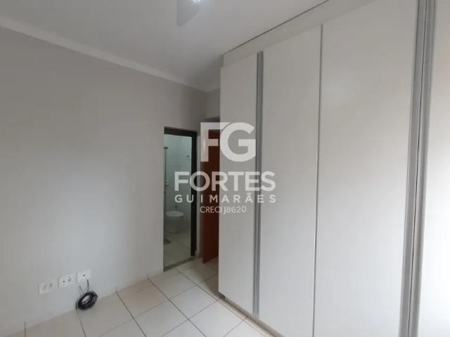 Apartamento com três quartos de 104m² de área construída no Bairro Jardim Botânico!