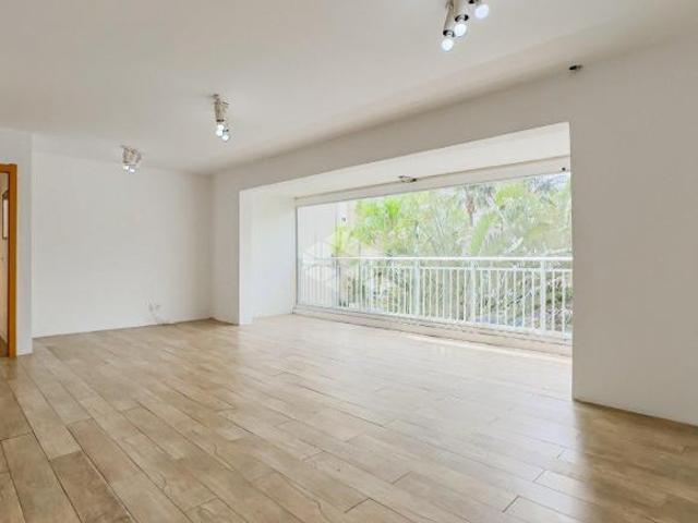 Apartamento com três quartos, 2 vagas e infra completa à venda no Jardim Europa