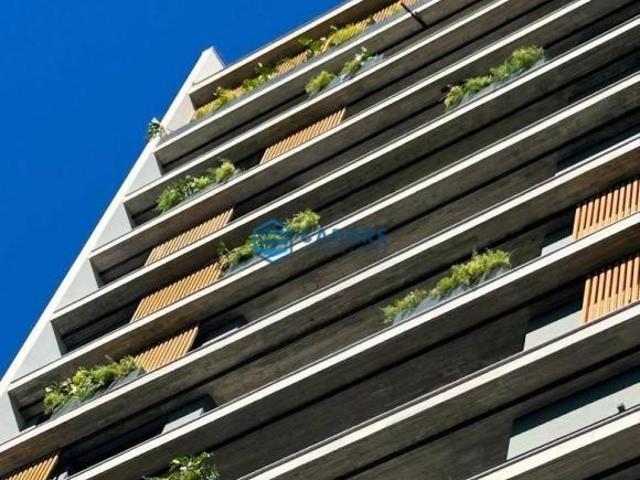 Apartamento com três suites no bairro Exposição