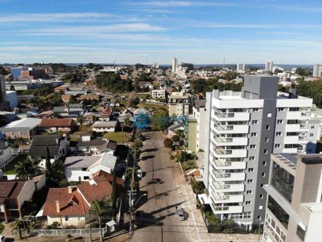 Apartamento com três suítes, Nossa Sra de Lourdes