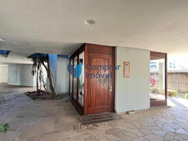 Apartamento com um dormitório e vaga no Bairro Santana