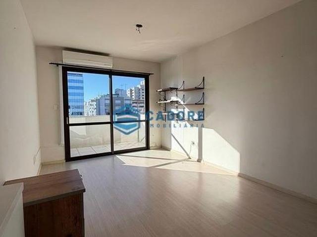 APARTAMENTO COM UM DORMITÓRIO NO BAIRRO CENTRO
