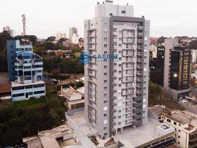 APARTAMENTO COM UM DORMITÓRIO NO CENTRO