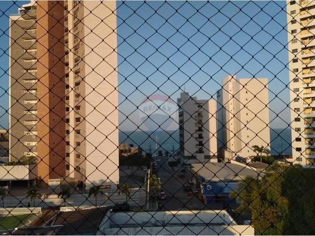 Apartamento com um quarto, varanda mobiliado, prédio com piscina