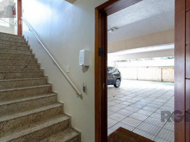 Apartamento com uma cobertura horizontal com 329,10 m² privativos com suíte