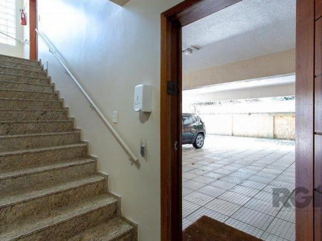 Apartamento com uma cobertura horizontal com 329,10 m² privativos com suíte