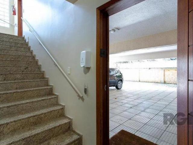 Apartamento com uma cobertura horizontal com 329,10 m² privativos com suíte
