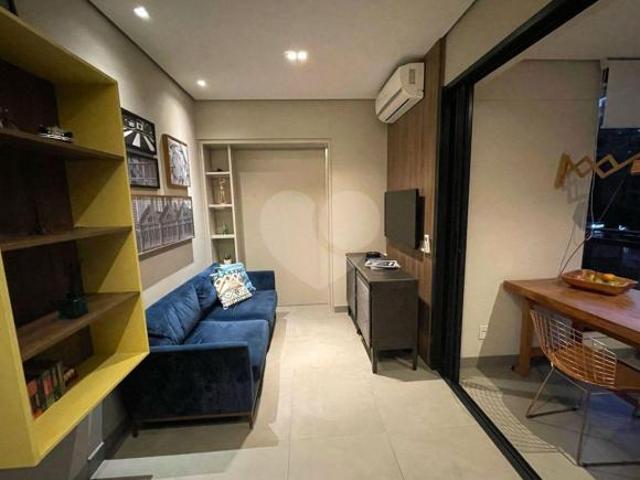 Apartamento com uma suíte e uma vaga a venda em Pinheiros