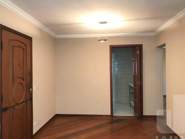 Apartamento com varanda, 63 m2 e 1 vaga, próximo ao Shopping Pátio Higienópolis