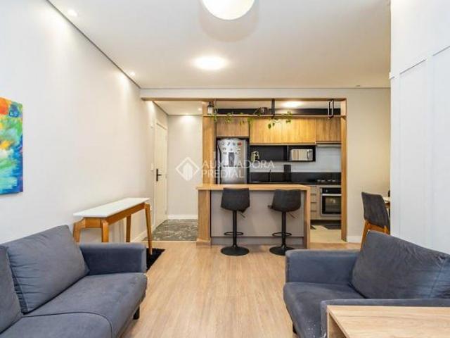 Apartamento com Varanda 03 Dormitórios e Suíte 01 vaga de garagem