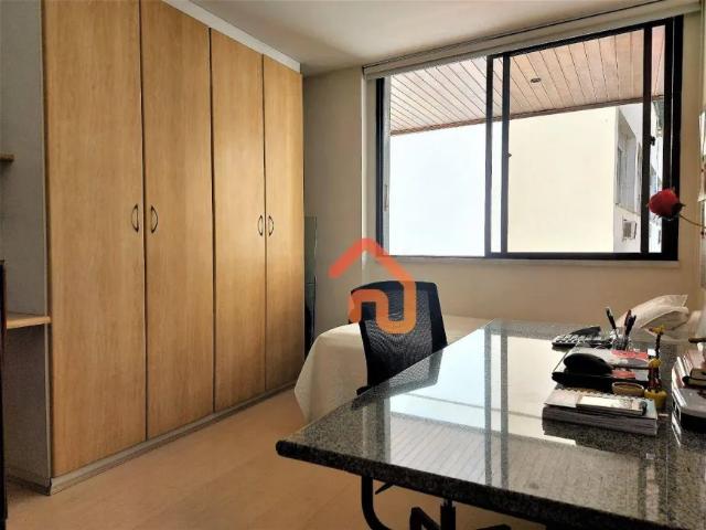 Apartamento com varanda, 3 quartos, suíte e 2 vagas à venda, 130 m², por R$ 1.200.000 Icaraí Nit