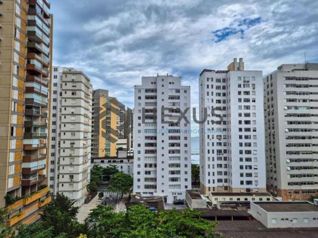 Apartamento com varanda vista mar a 1 quadra da praia nas Pitangueiras, Guarujá