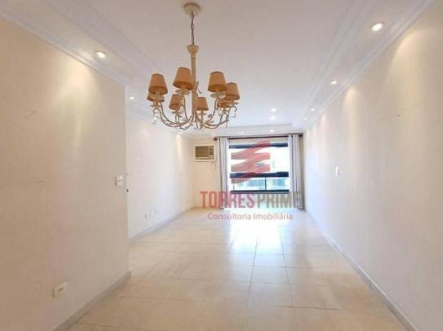 Apartamento com Varanda Vista Mar e 3 dormitórios na quadra da Praia da Aparecida em Santos/SP por R