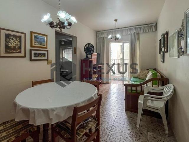 Apartamento com varanda vista mar e lazer a 1 quadra da praia nas Pitangueiras