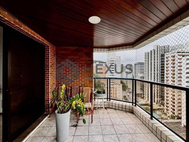 Apartamento com varanda vista mar e lazer a 1 quadra da praia no Jardim Astúrias