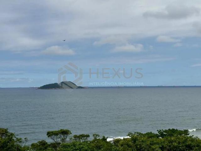 Apartamento com varanda vista mar e lazer na beira mar da Praia do Tombo, Guaruja