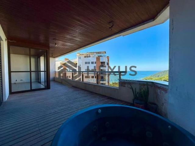 Apartamento com varanda vista mar e lazer na beira mar no Morro Sorocotuba na En