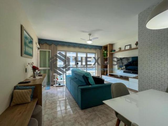 Apartamento com varanda, vista mar e lazer na quadra mar da Praia das Pitangueir