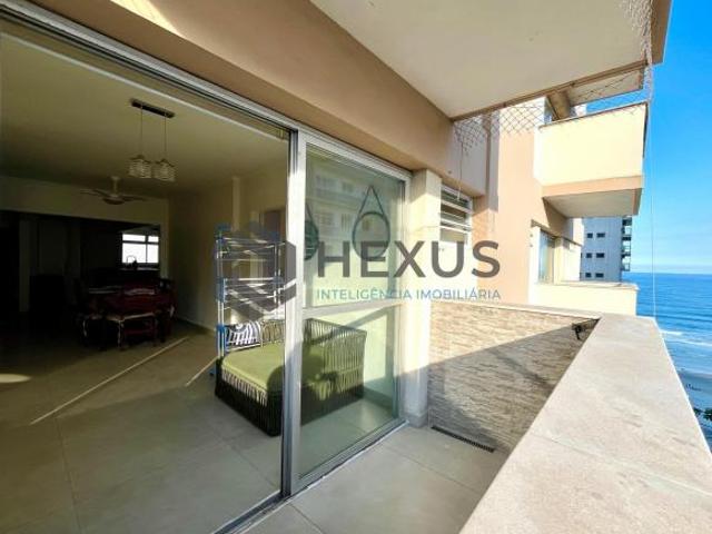 Apartamento com varanda vista mar na beira mar da praia nas Pitangueiras, Guaruj