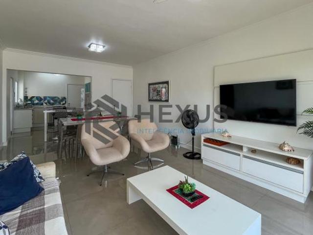 Apartamento com varanda vista mar na beira mar da Praia das Pitangueiras, Guaruj