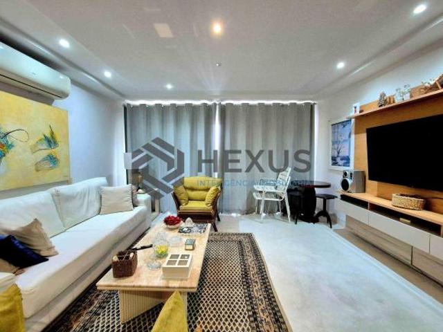 Apartamento com varanda, vista mar, Praia das Pitangueiras, Guaruja | Hexus