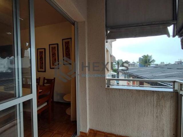 Apartamento com varanda a 100 metros da praia na região dos hotéis da Praia da E