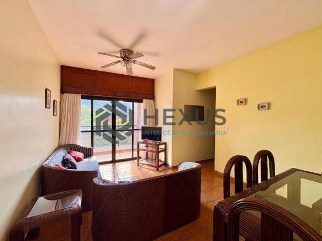 Apartamento com varanda e lazer na Enseada, Guarujá