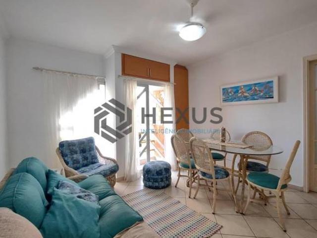 Apartamento com varanda e lazer na Praia da Enseada, Guaruja