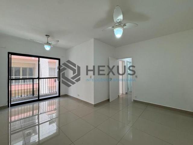Apartamento com varanda e lazer na Praia das Asturias, Guaruja