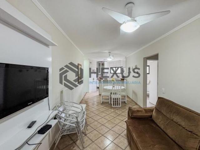 Apartamento com varanda e lazer na Praia das Astúrias, Guaruja
