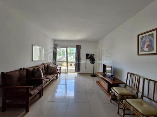 Apartamento com varanda e lazer na Praia das Pitangueiras, Guaruja