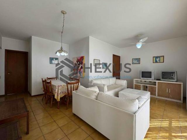 Apartamento com varanda e lazer na Praia das Pitangueiras, Guaruja | Hexus