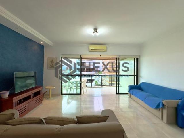 Apartamento com varanda e lazer no Jardim Astúrias, Guarujá