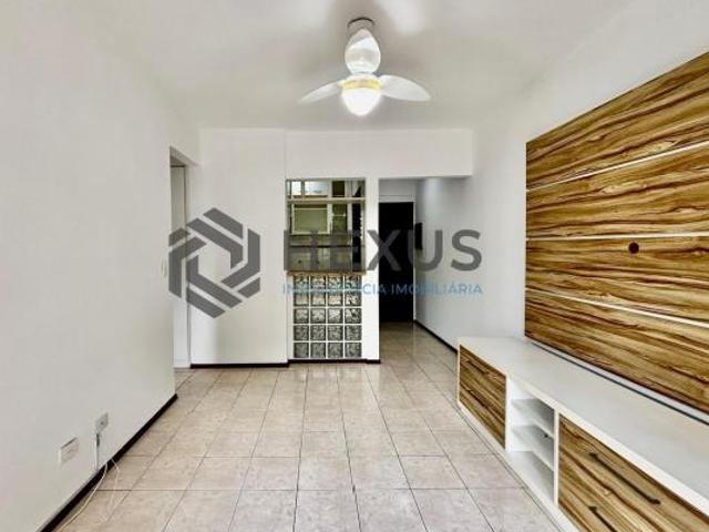 Apartamento com varanda e lazer no Tombo, Guarujá
