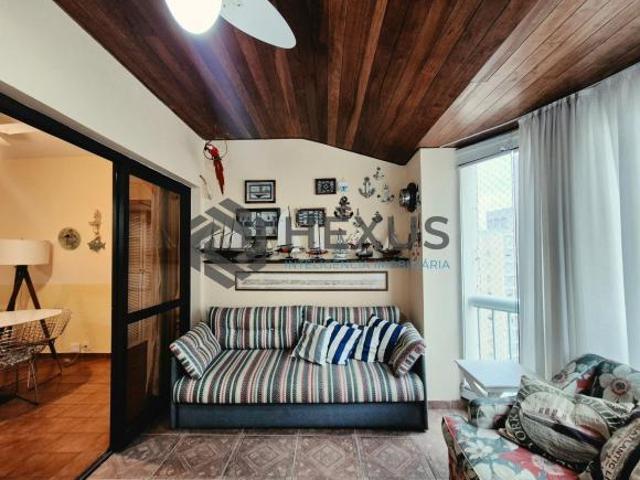 Apartamento com varanda e lazer a 100m da praia na região do Maluf nas Pitanguei