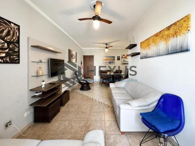 Apartamento com varanda e lazer a 250m da praia nas Pitangueiras, Guarujá