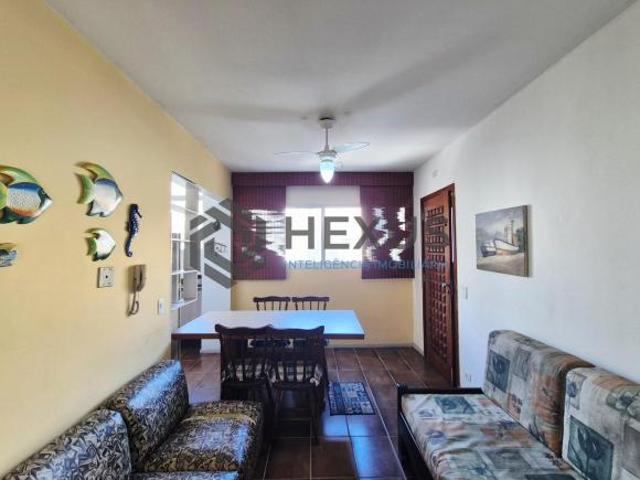 Apartamento com varanda e lazer a 2 quadras da praia nas Pitangueiras, Guarujá