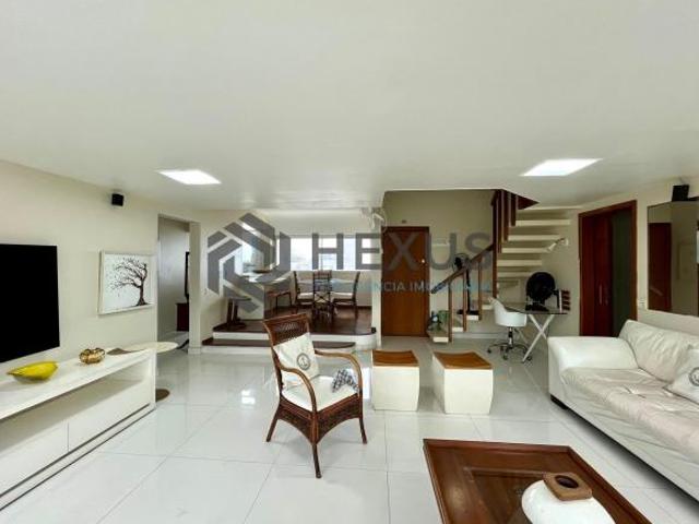 Apartamento com varanda e lazer a 2 quadras do mar nas Pitangueiras, Guarujá